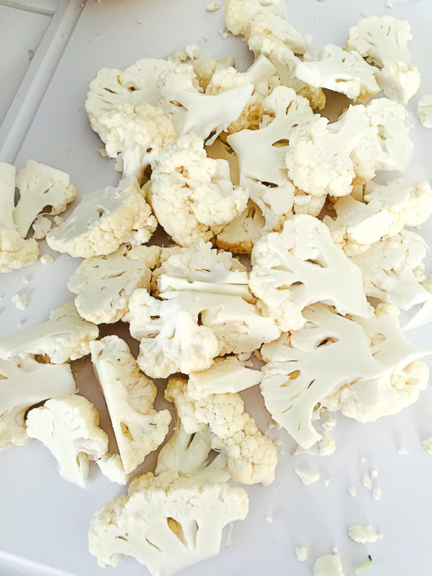 Fried Cauliflower Florets with Creamy Garlic Tahini Sauce | Lazy Girl ...